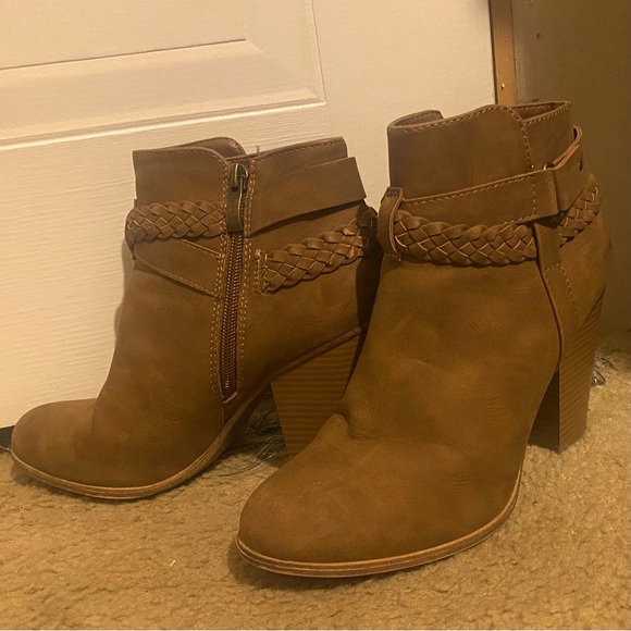 Limelight | Shoes | Used Limelight Jenelle Brown Braid Ankle Booties ...